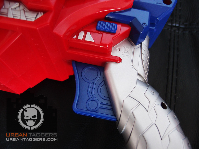 Urban Taggers.: Optimus Prime Cyber Blaster