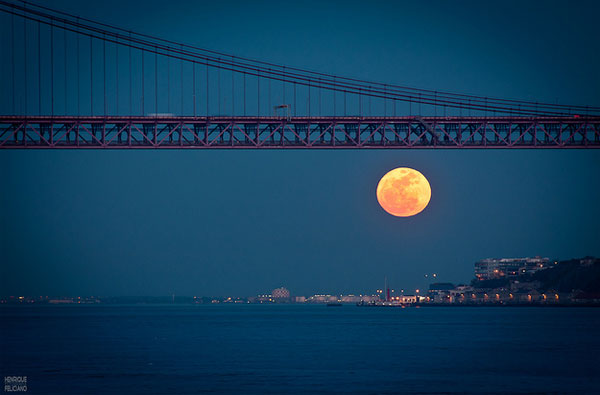 20+ Beautiful Sun & Moon Photographs - The World Of Photography