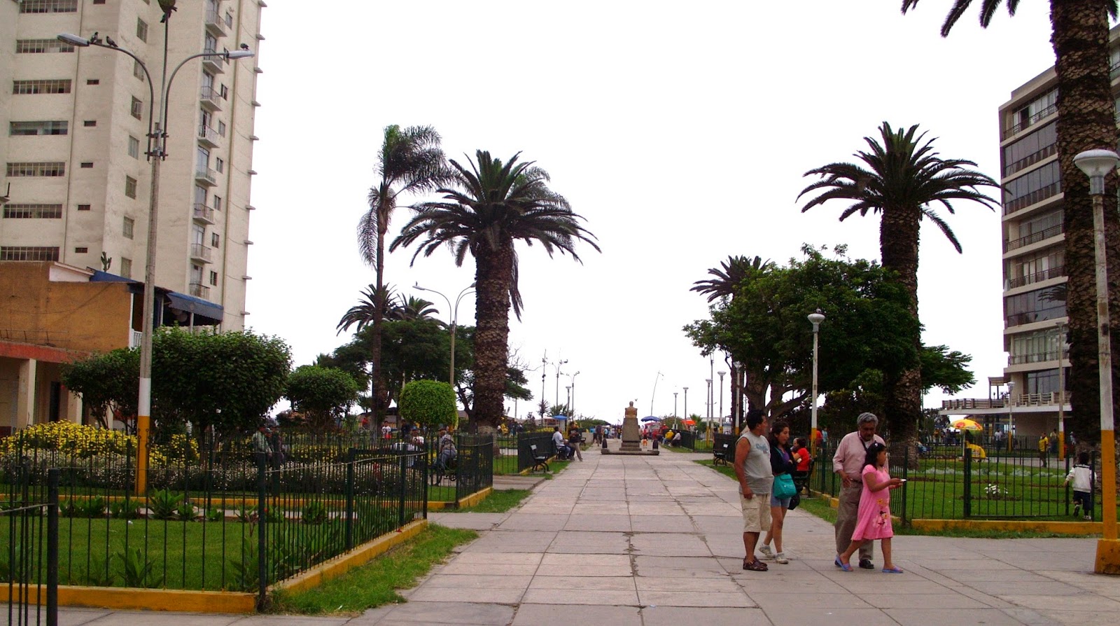 Entremares: Ancón, Ancón ¿Balneario hermoso?