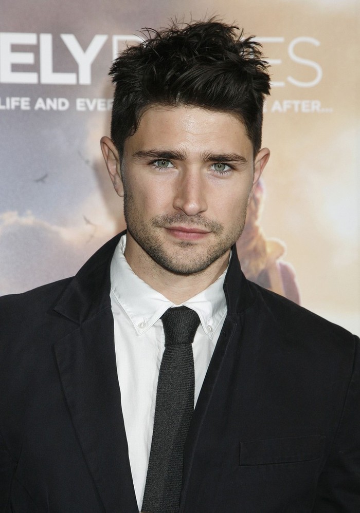 Sugar Star: Matt Dallas attends "The Lovely Bones" Los Angeles Premiere