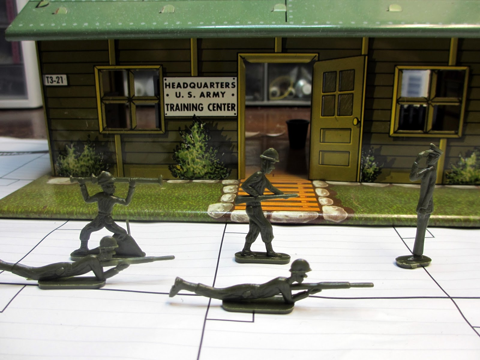 Little Warriors: Lucky Products, Inc. "100 pc Toy Soldier Set"