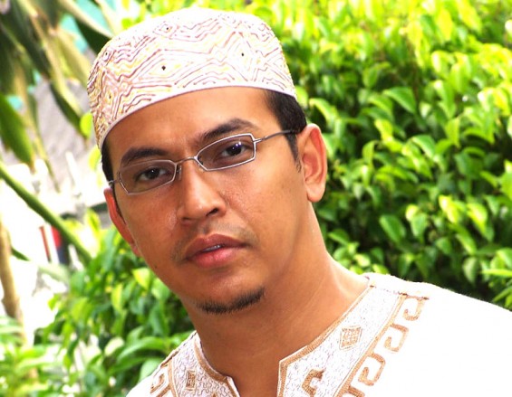 KUMPULAN FOTO USTAD JEFRI AL BUCHORI GAMBAR UJE MENINGGAL 2013 - Gambar ...