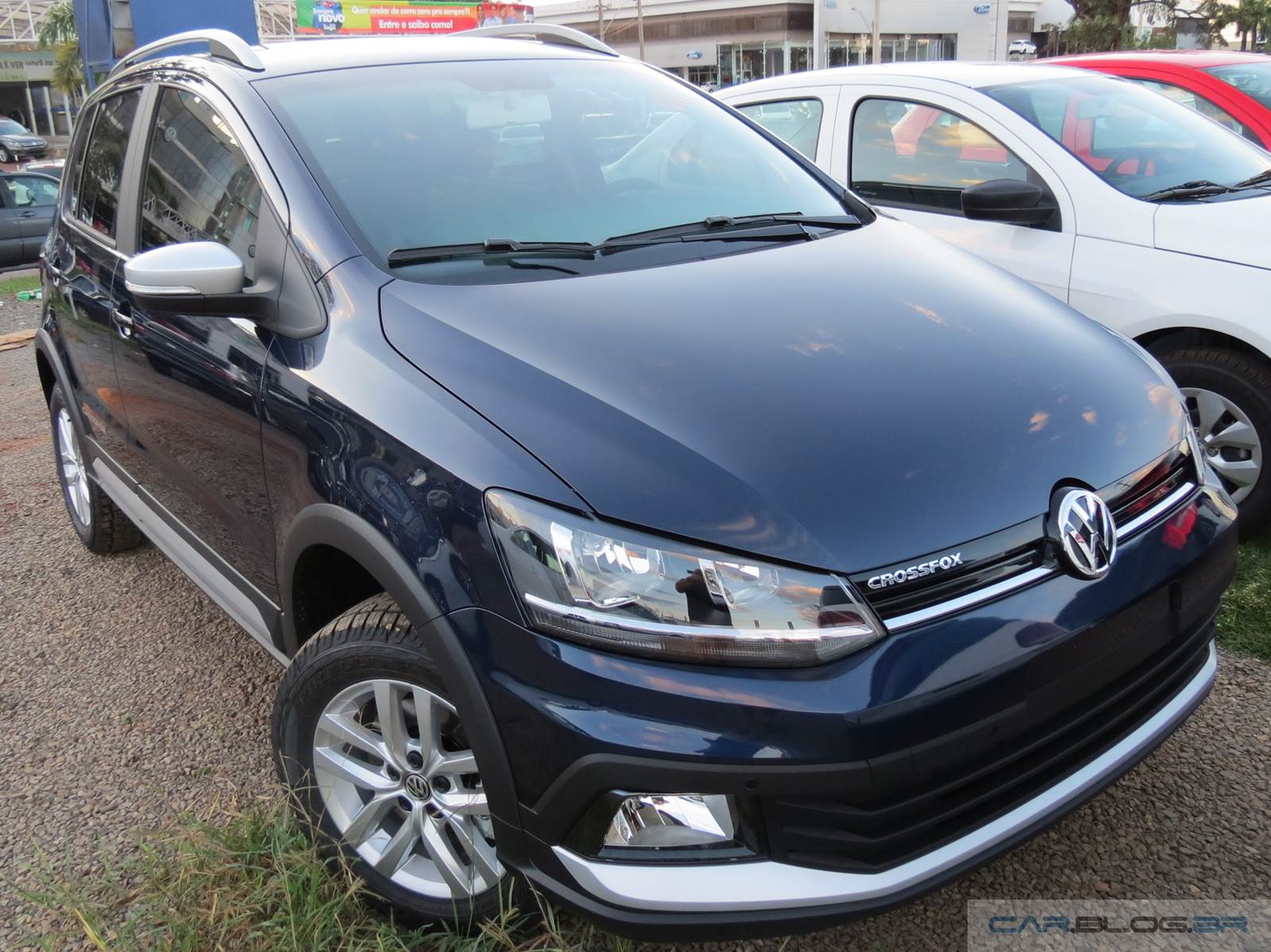 VW CrossFox 2016 Azul Night: fotos, preço e consumo
