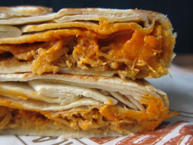 Review: Taco Bell - Sriracha Chicken Crunchwrap Slider