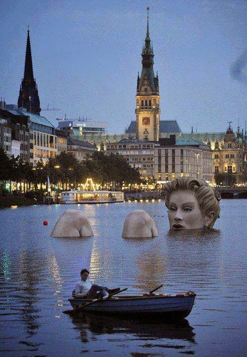 Statue of a Lady taking Bath in lake, Hamburg, Germany - AMAZEF