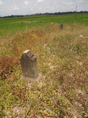 SENI LAMA MELAYU (MALAY OLDEN ART): Makam sebenar Tun Teja? (Real tomb ...