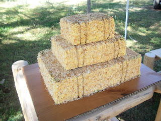 Edible Elegance: Hay Bale Wedding cake