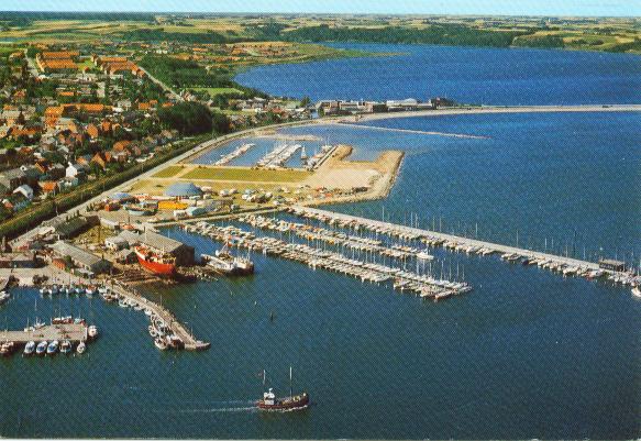 Hjorth Larsen: : Struer Skibsværft