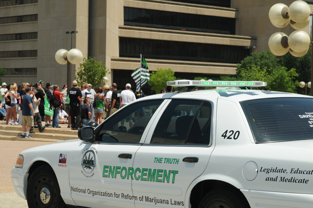 David Sloane DWI: Marijuana "420" Police Car a HIT!