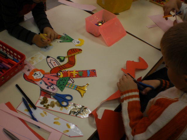 .~~kindergarten teacher ~~ΝΗΠΙΑΓΩΓΟΣ.....ΧΡΩΜΑΤΑ ΚΑΙ ΑΡΩΜΑΤΑ ...