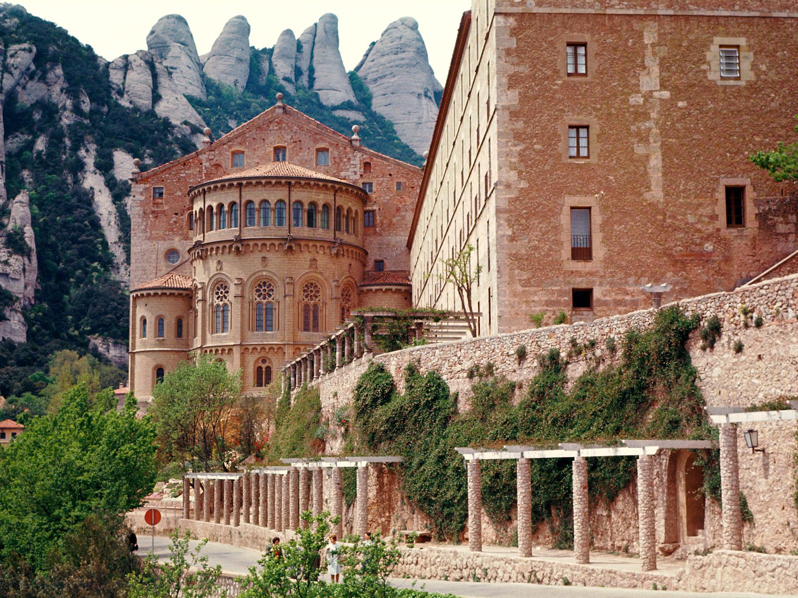 Traveler Guide: There's Madonna in Montserrat