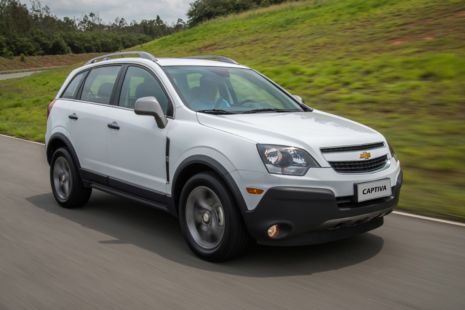Chevrolet Captiva chega a linha 2016: E é a valsa do adeus.