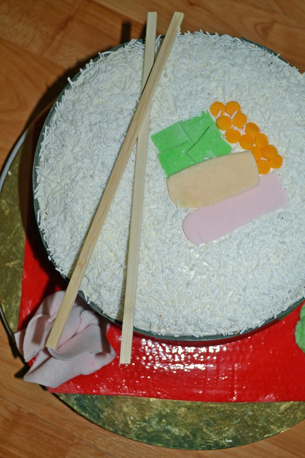 Deezert: Sushi Roll Cake