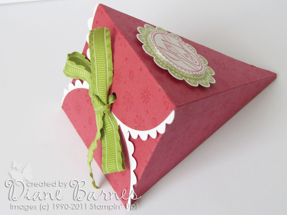colour me happy: Christmas petal cone box