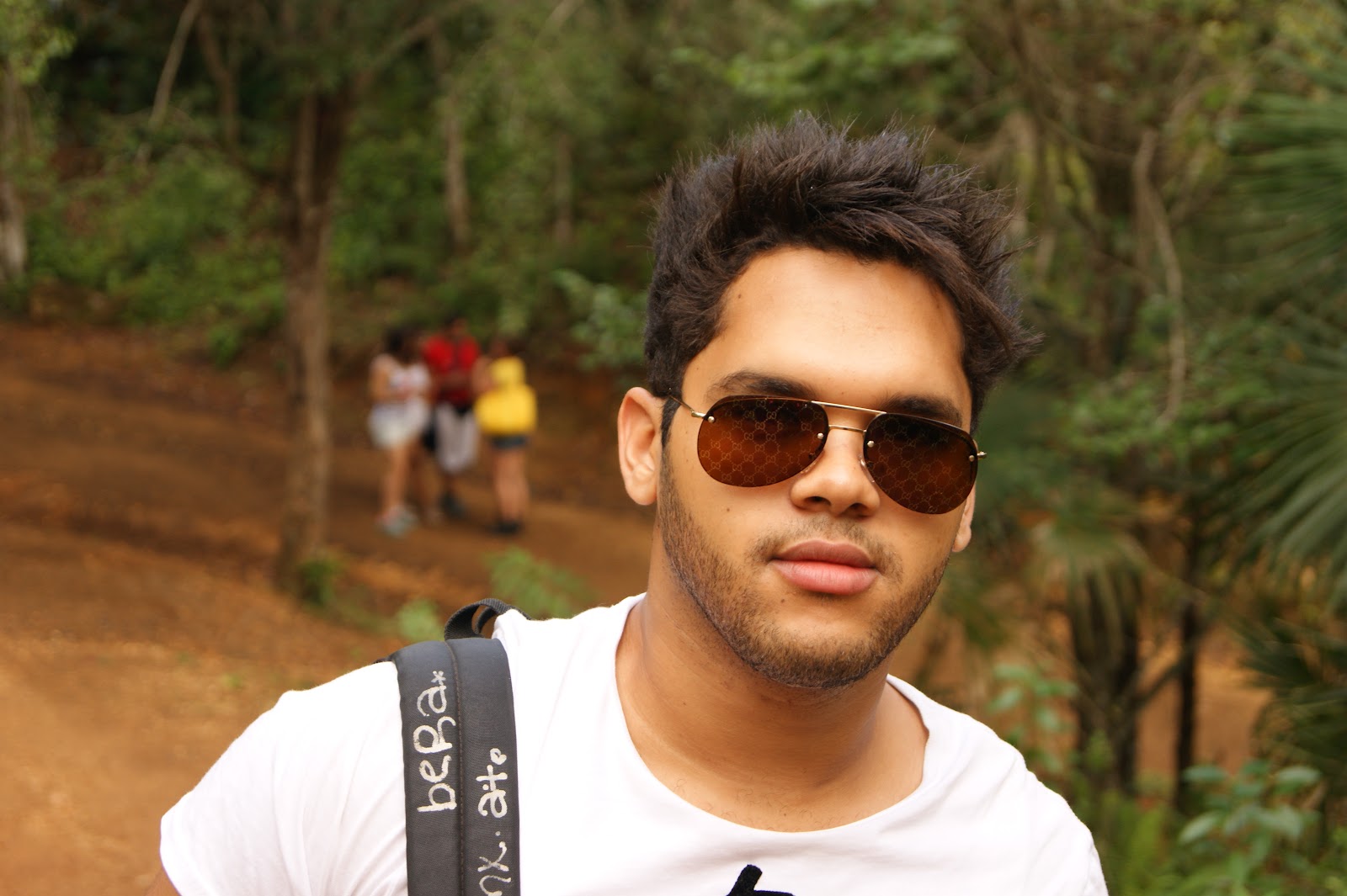 Bryan Mena PhotoBang: Naturaleza, Diversion y Amigos.