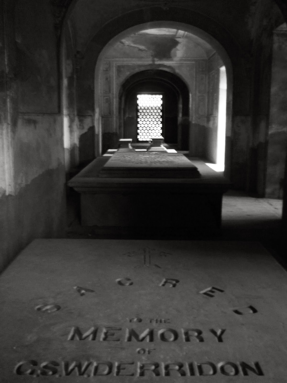 evenfewergoats: Agra 3: Roman Catholic Cemetery