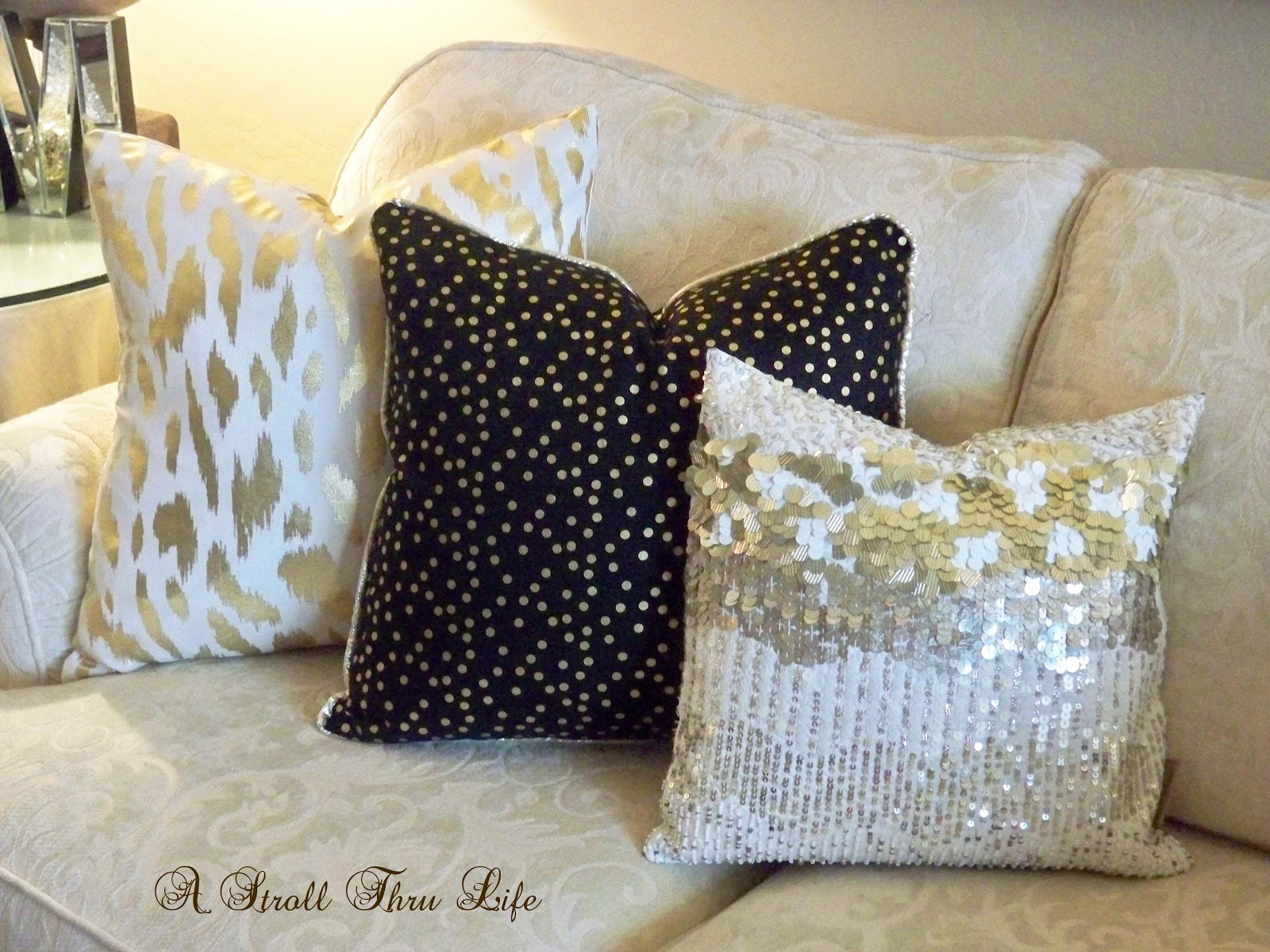 How To - Design A Special Custom Looking Pillow - A Stroll Thru Life
