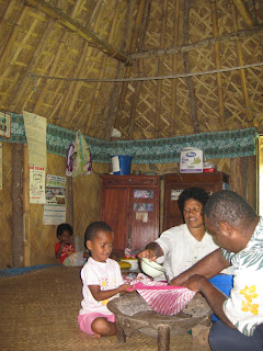 Hannah in Fiji: Kava..grog..what?