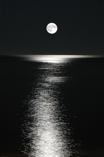 Ayllane Fulco: O mar e a lua