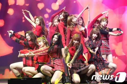 IZ*ONE makes their much anticipated debut