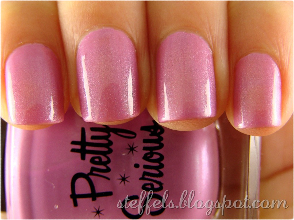 steffels.: Pretty Serious Hello World Collection