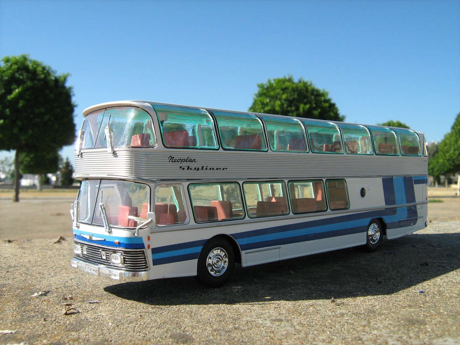 El Garaje Algabeño: Neoplan NH 22 "Skyliner" de IXO/Hachette