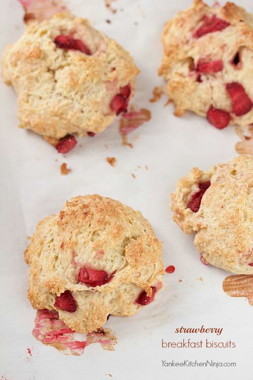 Strawberry breakfast biscuits | Yankee Kitchen Ninja