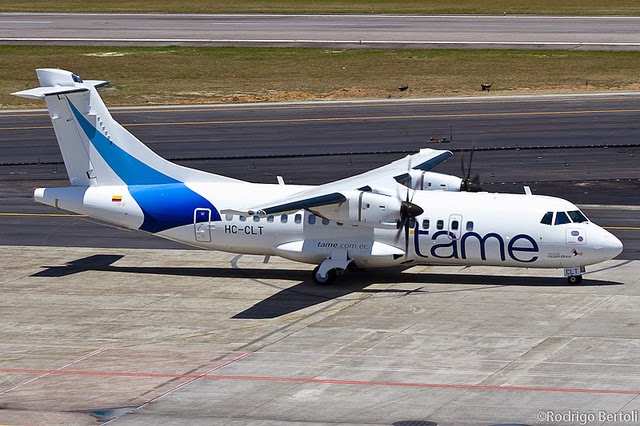 Passenger and Cargo Aircraft: Aerospatiale ATR 42-400