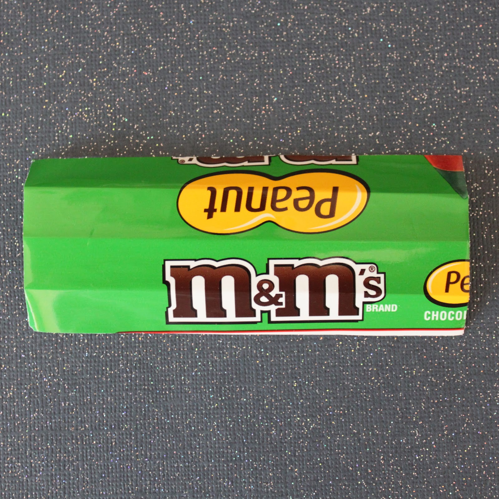 love is in the details: Candy Wrapper Accessories- a tutorial