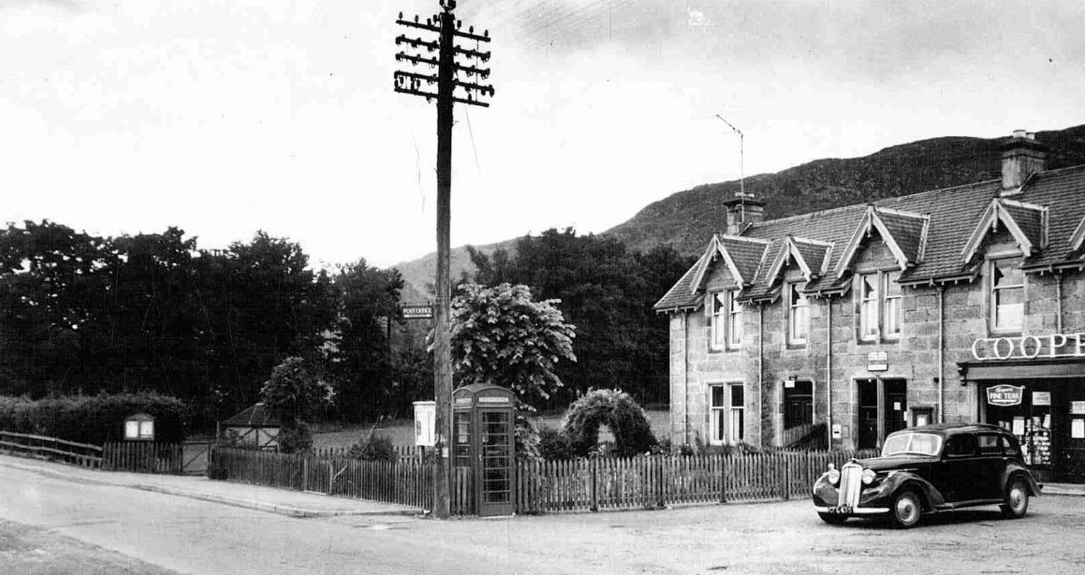 Tour Scotland: Old Photograph Shop Aviemore Scotland