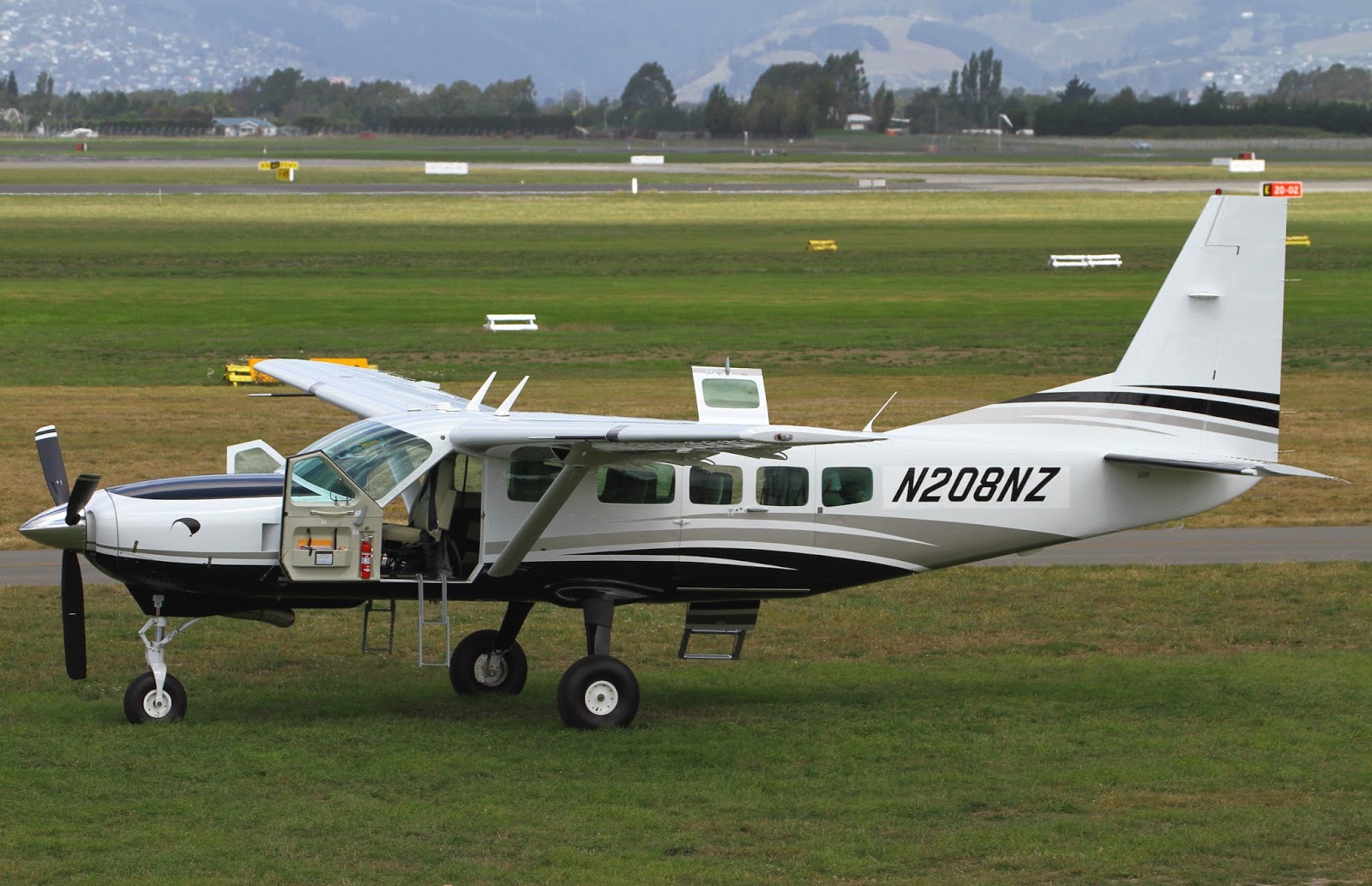 NZ Civil Aircraft: Caravan ZK-SKM.