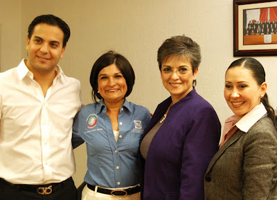 .: COLECCION PRIVADA ALDIA: Senadora Emma Larios con diputados locales...