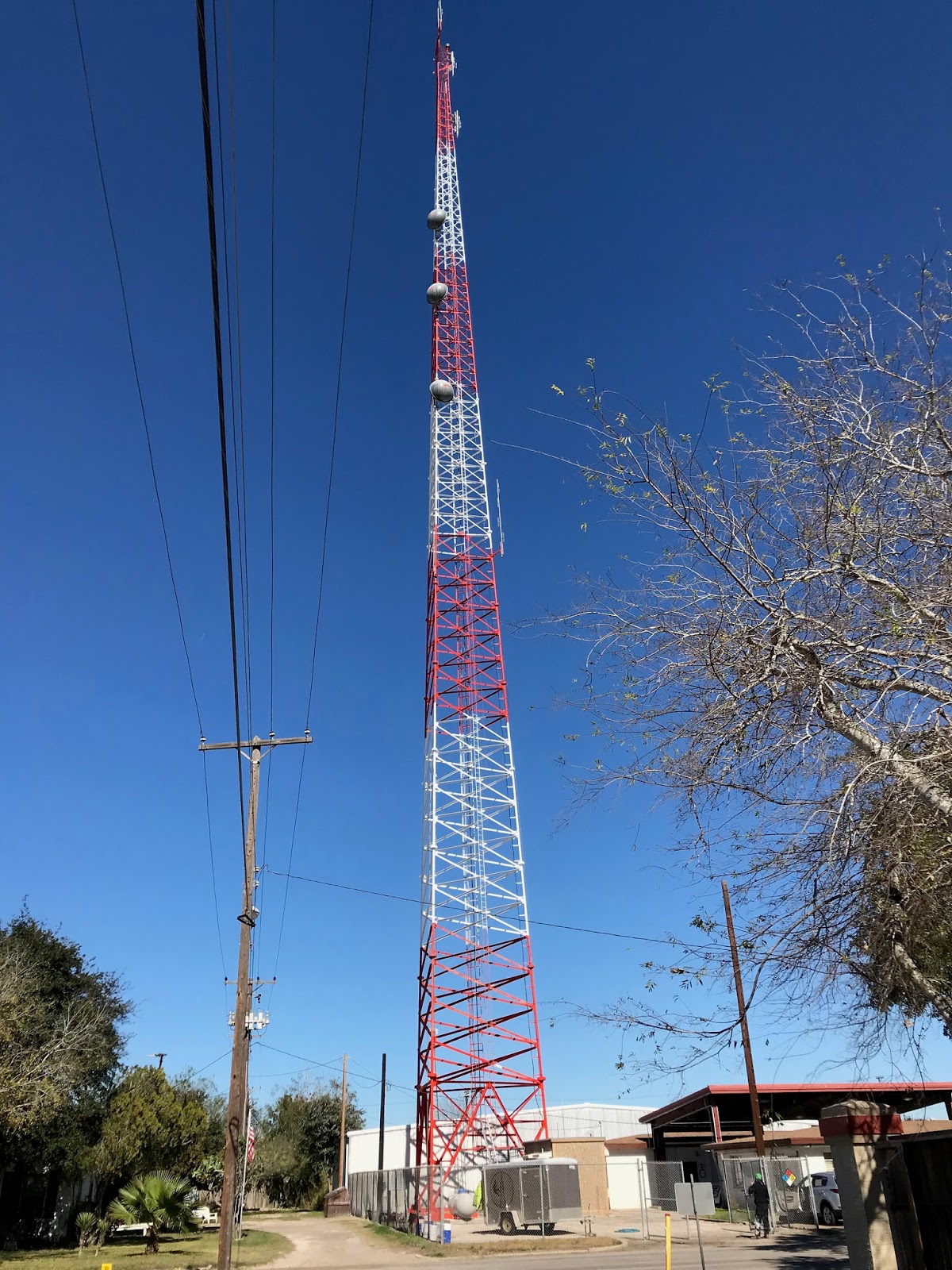BASE Painters: You won’t fly into the radio towers we paint!!
