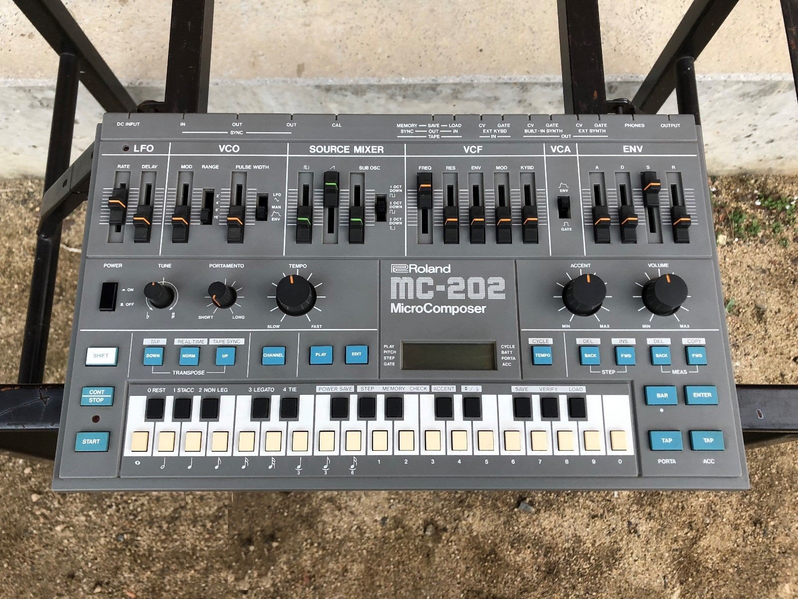 MATRIXSYNTH: Roland MC-202 synthesizer/sequencer