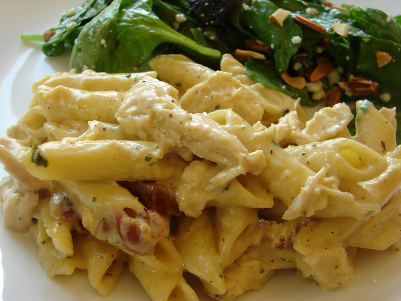 A Bear in the Kitchen: Cheddar Bacon Ranch Chicken Pasta