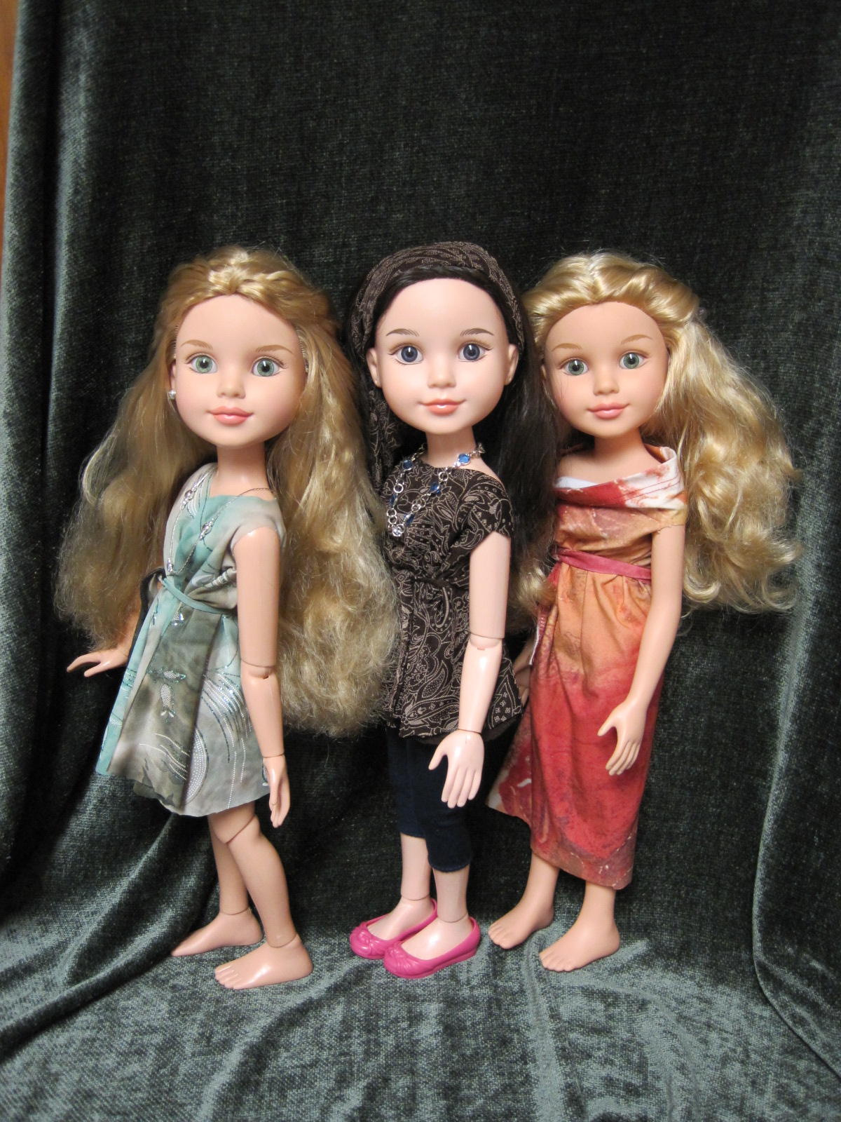 Never Grow Up: A Mom's Guide to Dolls and More: Having Fun with My ...