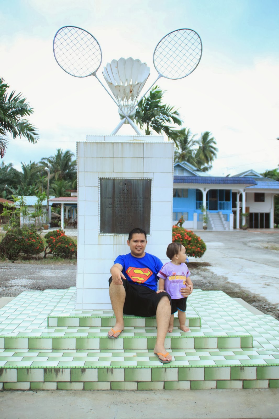 ini cerita kita: Morib - tugu peringatan Dato' Haji Sidek dan pantai