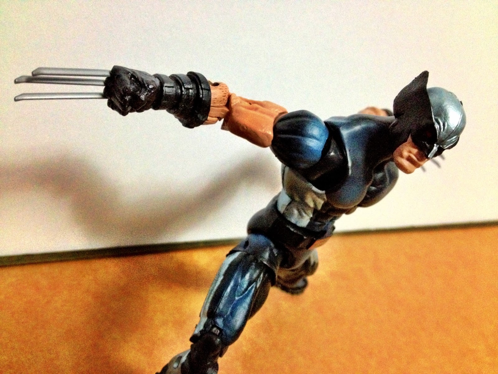 Combo's Action Figure Review: Wolverine - X-Force (Marvel Legends)