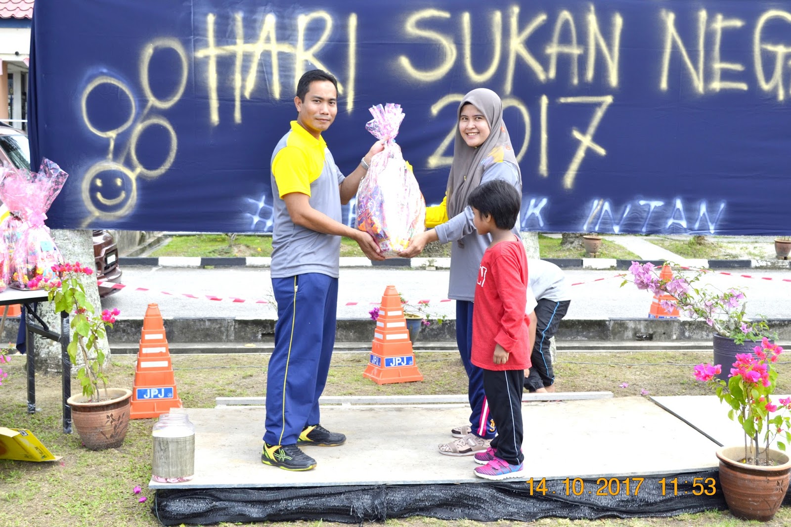 PORTAL : ACARA PENYAMPAIAN HADIAH KEPADA PESERTA SEMPENA HARI SUKAN ...