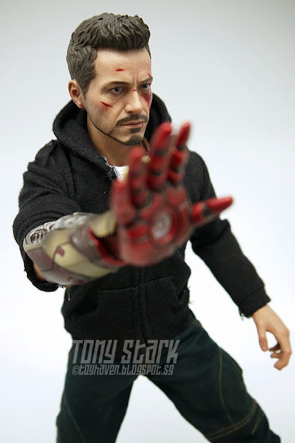 toyhaven: "Repulsor ON!" Tony Stark the Mechanic 12-inch figure from ...