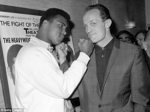 Julian Radbourne - www.julianradbourne.co.uk: Remembering Sir 'Enry ...