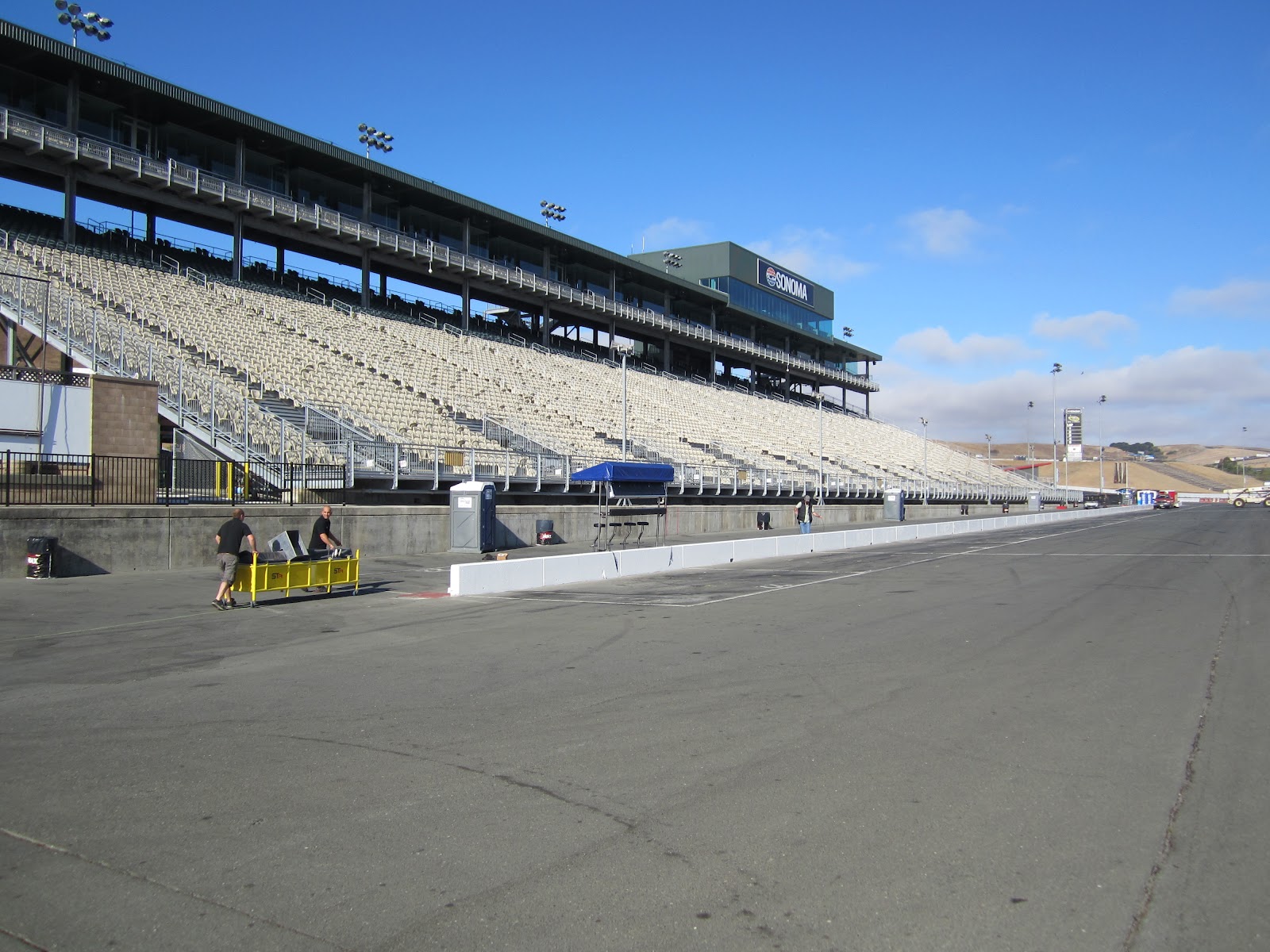 RACE TRUCKIE: Sonoma Sunshine