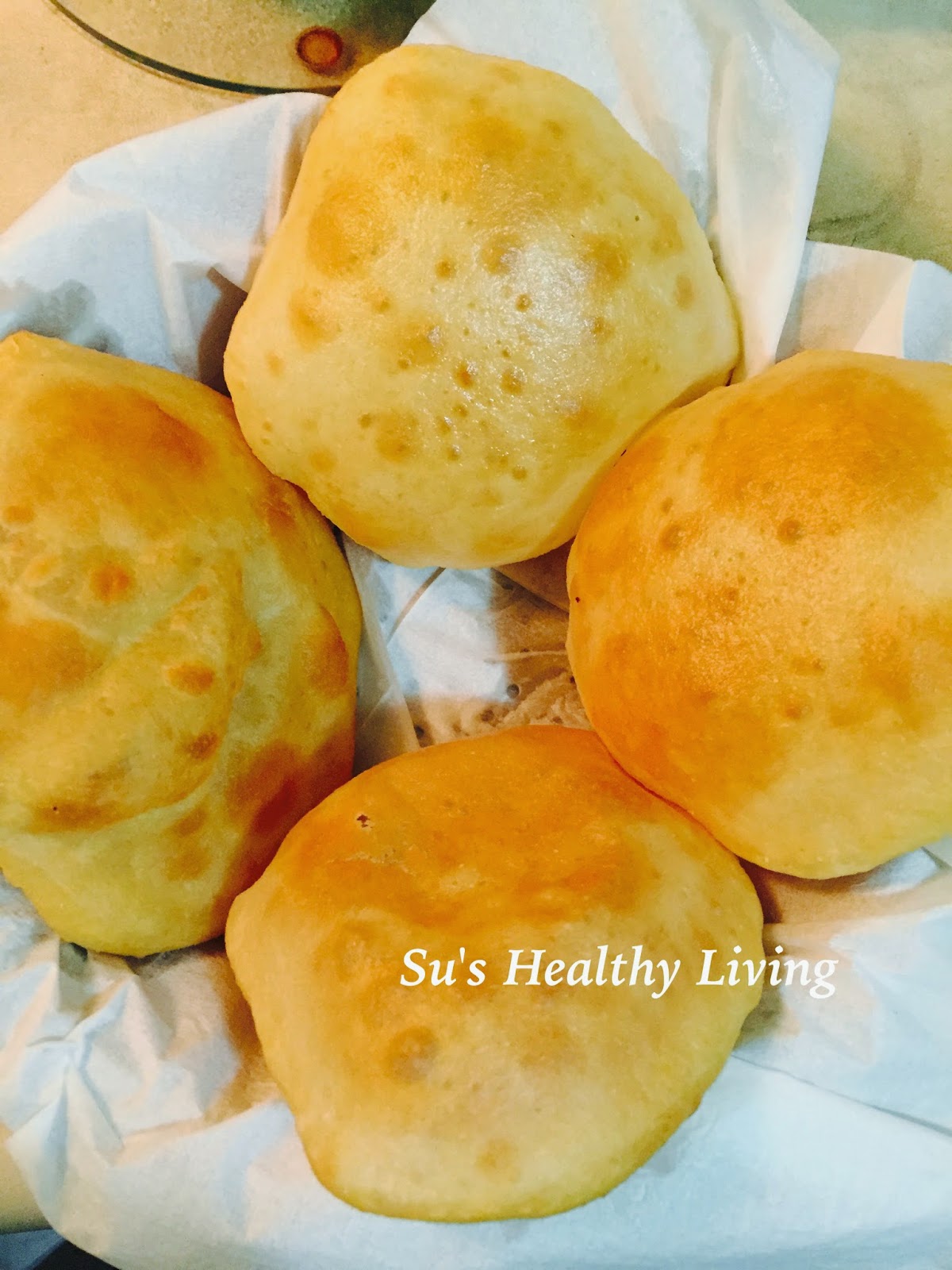 Su'sHealthyLiving: Chole bhature ( Puffed Indian bread served with ...