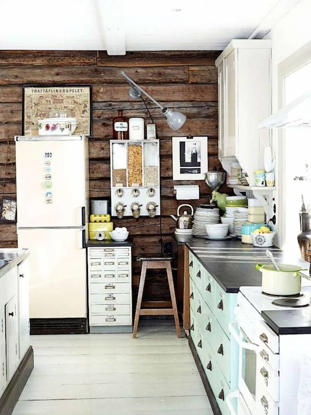 my scandinavian home: A lovely Finnish kitchen with vintage finds