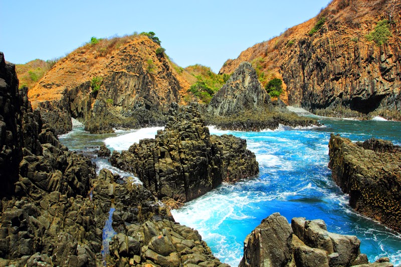Semeti Beach, the Stunning Natural Beauty Beach in Central Lombok
