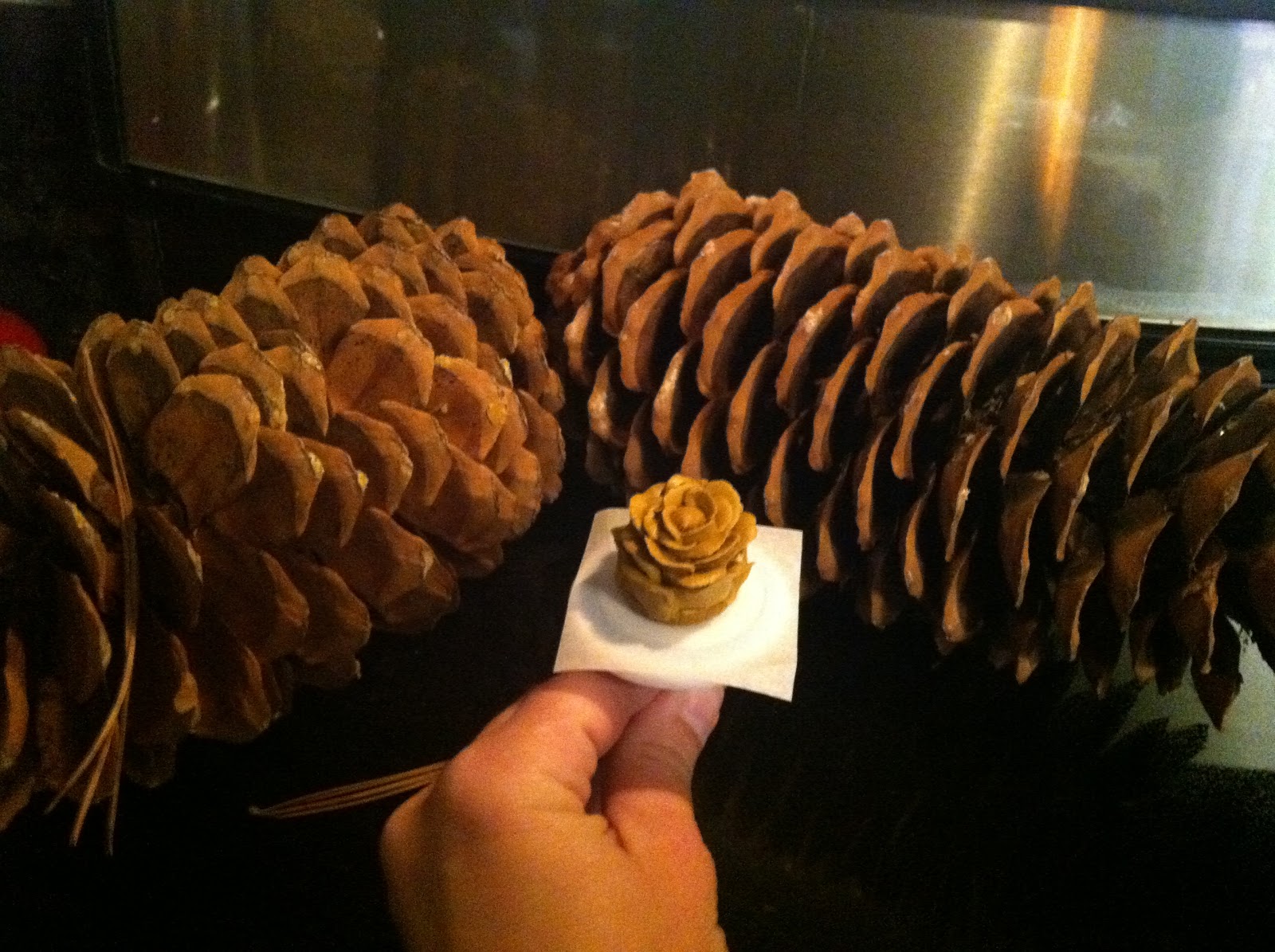 The Iced Queen: Royal Icing Pine Cones