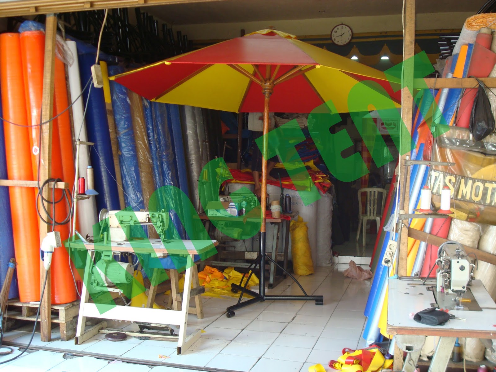 KING TENT: Tenda Payung Rangka Kayu