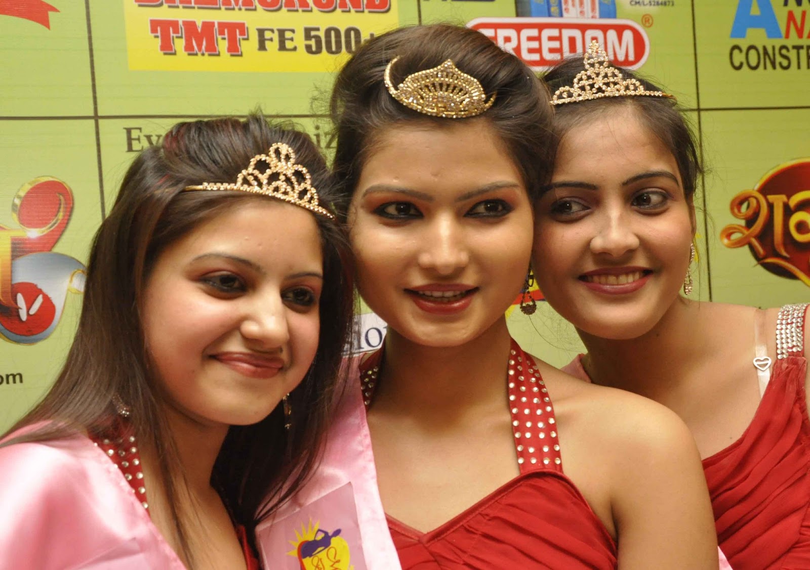 View Patna: Sanjana is Miss Bihar 2012