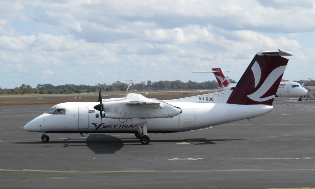 Central Queensland Plane Spotting: Skytrans Dash-8-100 VH-QQG Visits ...