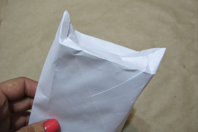 One Thousand Looks: DIY ENVELOPE GIFT BAGS